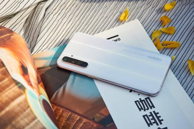 OPPO K5成最受欢迎机型TOP3，这些硬核配置才是主要原因_搜狐汽车_搜狐网