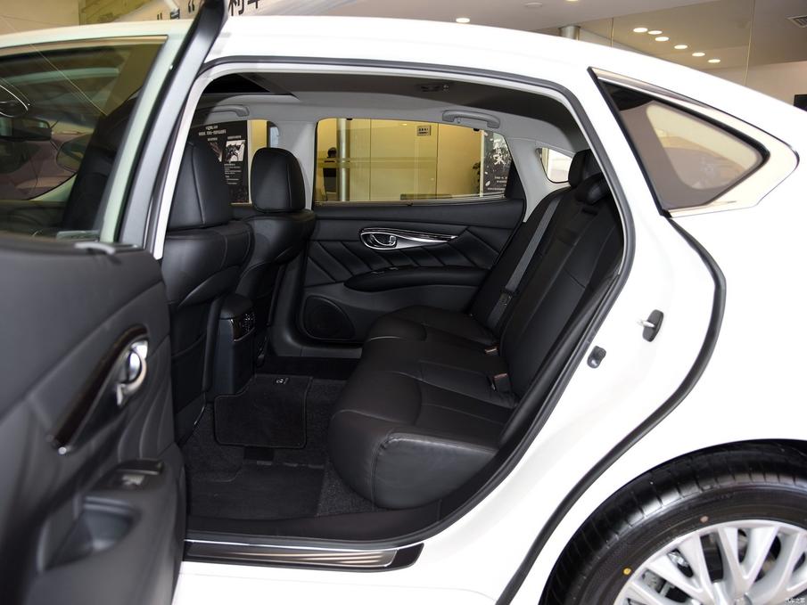 沃尔沃S90、凯迪拉克CT6和英菲尼迪Q70L，谁空间大?谁性价比高？_搜狐汽车_搜狐网