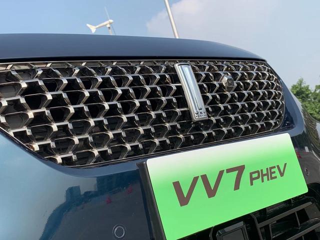 加速快到难受，极速可以爆表，纯电能跑107km，试VV7 PHEV_搜狐汽车_搜狐网