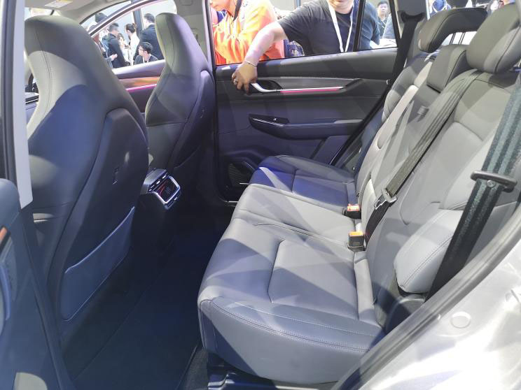 威马EX6 Plus广州车展上市，售价23.99万元！_搜狐汽车_搜狐网