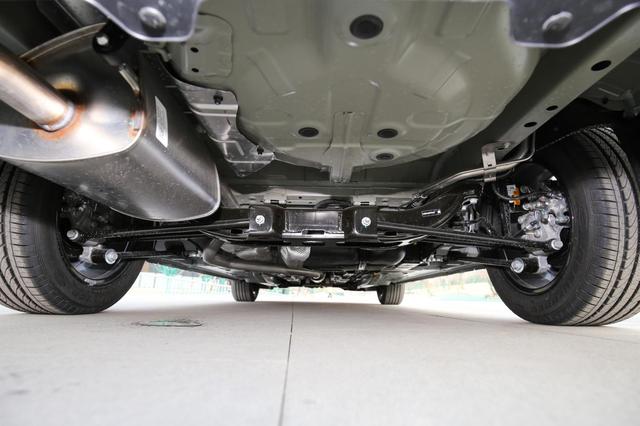 这轿车适合家用，油耗5.8L，轴距2640mm，1.3T三缸163马力+6AT_搜狐汽车_搜狐网