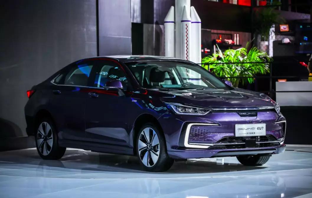 EU7领衔 BEIJING品牌“达尔文智能军团”重磅亮相广州车展_搜狐汽车_搜狐网