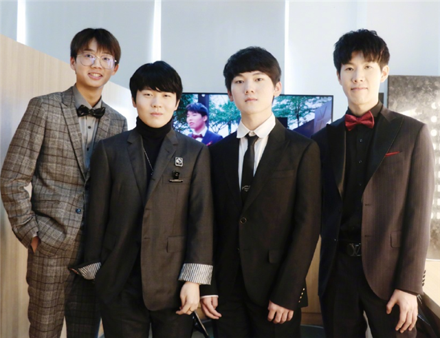 JDG新阵容齐了，经理曝料ADC是LPL前列选手！粉丝：盲猜一个JKL_loken