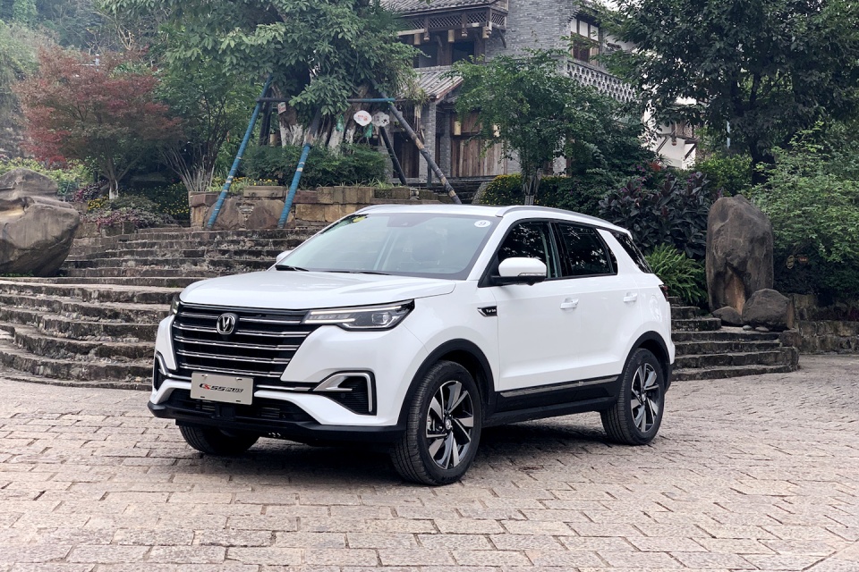 试驾长安CS55PLUS 10万级SUV中最亮的仔_搜狐汽车_搜狐网