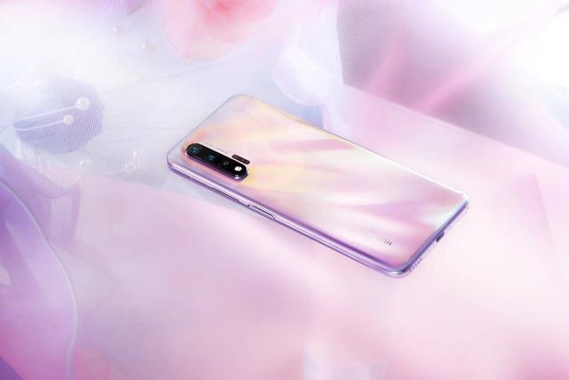 随心畅拍！华为nova6系列105°前置超广角双摄+5G hold住全场_对焦