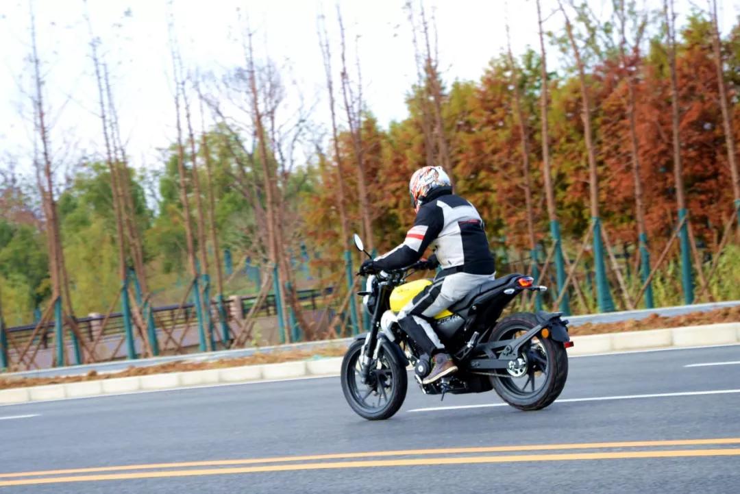 16980元的运动咖啡—新本190TR财智评测_搜狐汽车_搜狐网