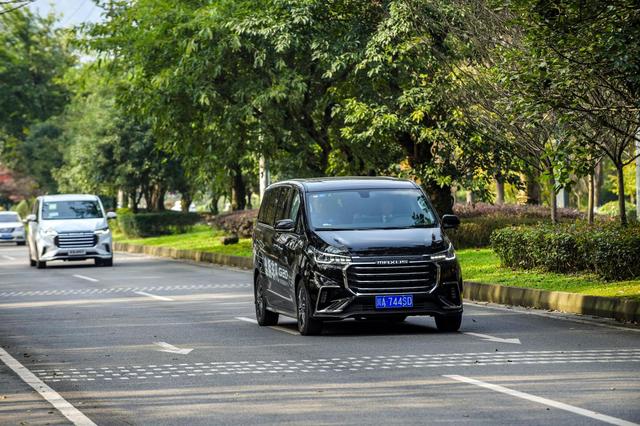 试驾上汽MAXUS G20，比GL8更舒适更有档次，车主也都是有故事的人_搜狐汽车_搜狐网