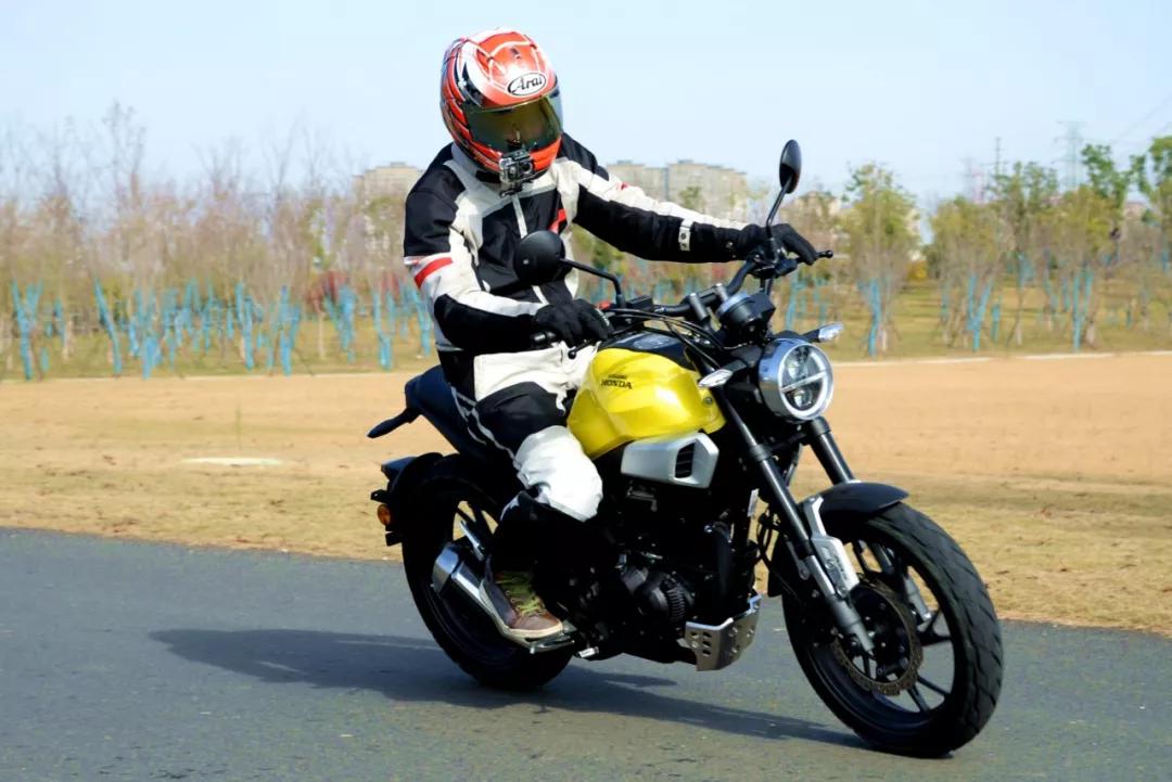 16980元的运动咖啡—新本190TR财智评测_搜狐汽车_搜狐网