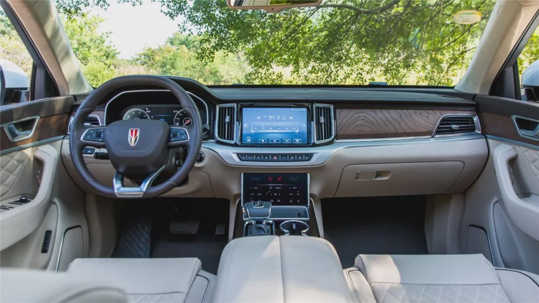 中国豪华SUV的标杆，试驾一汽红旗HS7【试驾视频028】_搜狐汽车_搜狐网