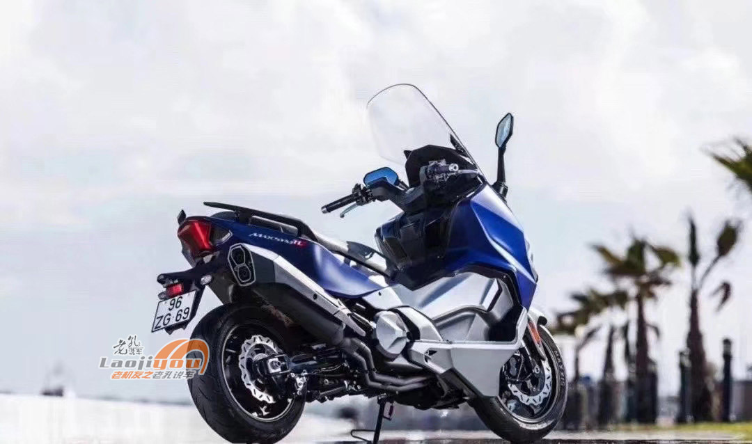 82800元，三阳双缸跑羊TL500预售，光阳AK550表示压力巨大_搜狐汽车_搜狐网