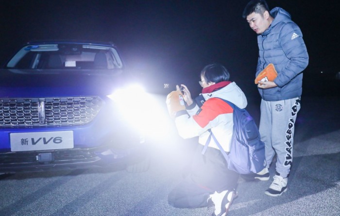 宝马X5激光大灯可望不可即？WEY VV6助你1/5价格拿下同款！_搜狐汽车_搜狐网
