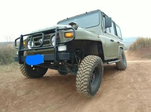 越野场地实拍北汽BJ212，10万元的落地价，性能直追牧马人_搜狐汽车_搜狐网