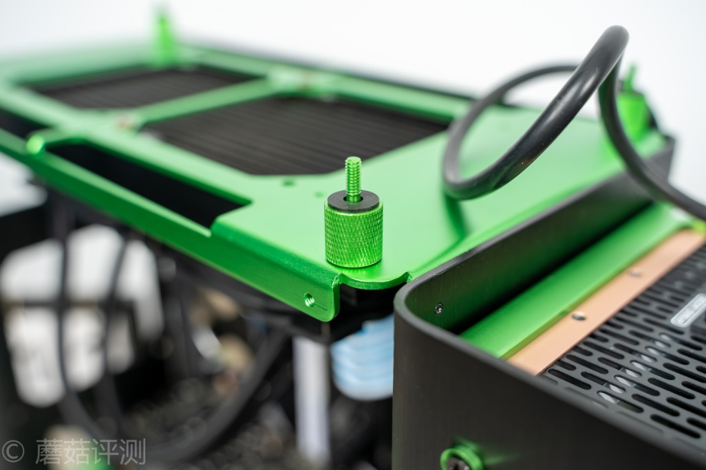 爱她，就给她装一台原谅色主体的电脑！乔思伯MOD1-MINI ITX机箱 评测_搜狐汽车_搜狐网