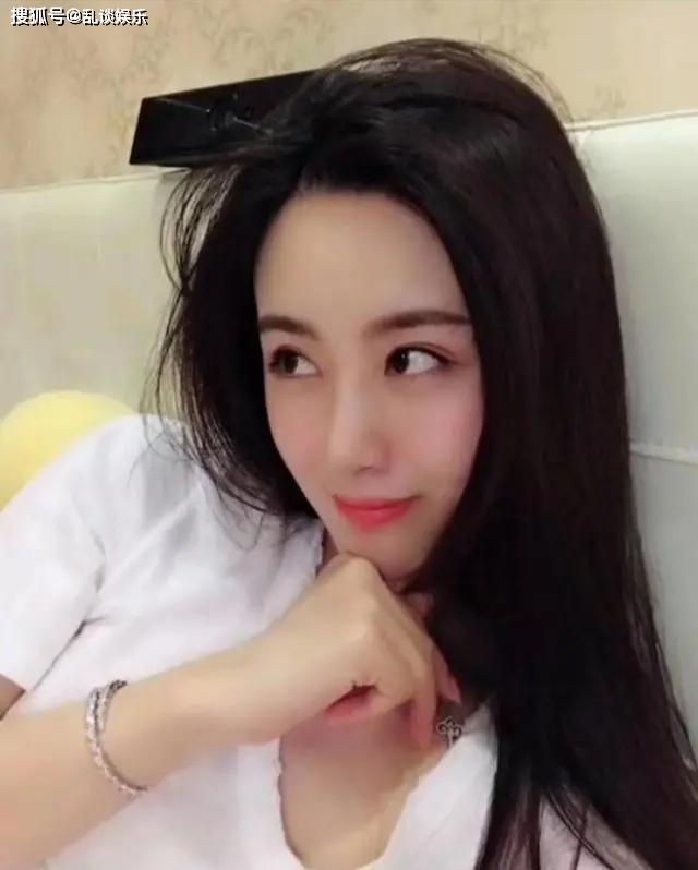 清水出芙蓉，天然去雕饰：那些普通女孩的自拍照 搜狐大视野 搜狐新闻 7054