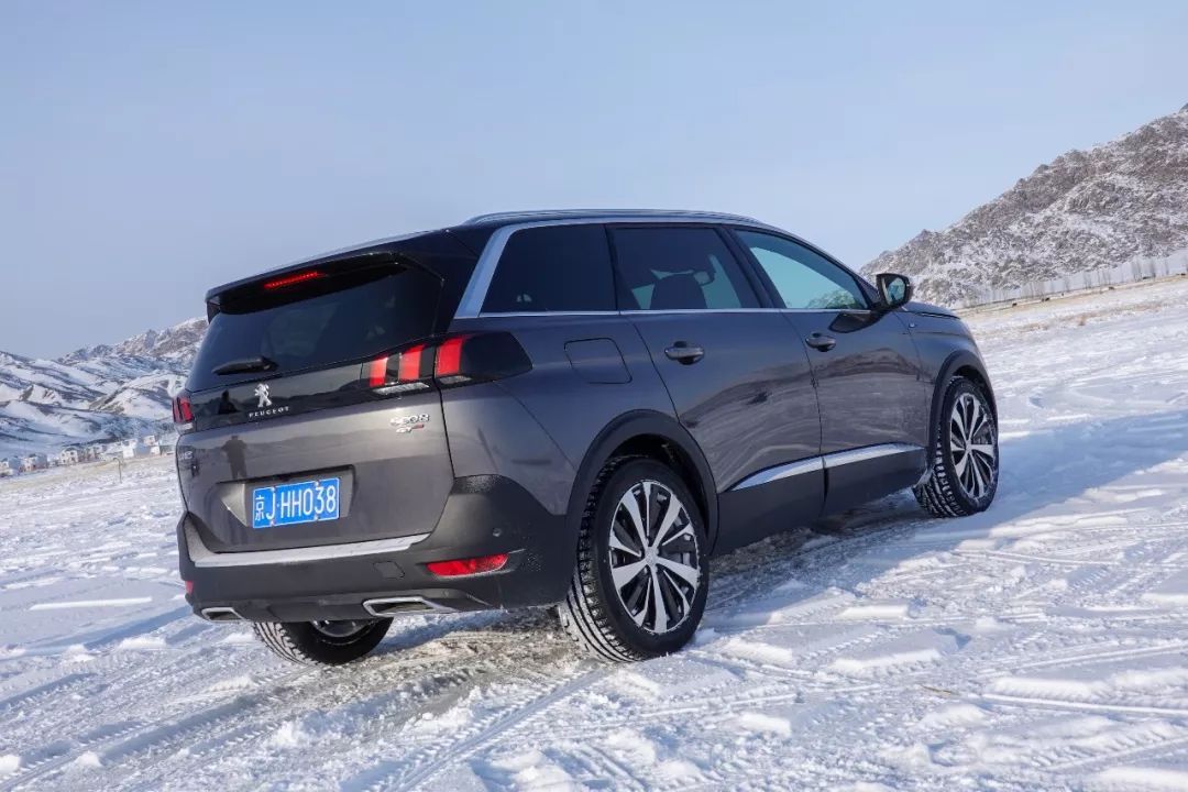 1.8T+8AT，这台前驱SUV也能玩冰上漂移，你敢信？_搜狐汽车_搜狐网