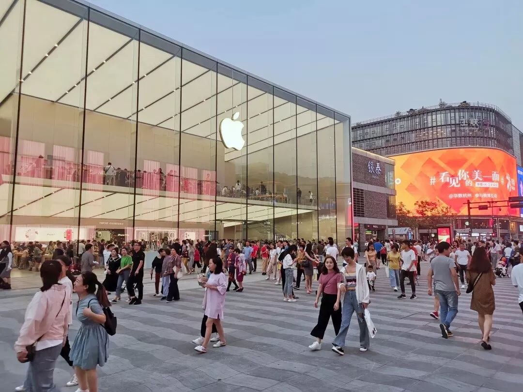 为什么杭州的年轻人都爱去in77？| iziRetail热点_进行