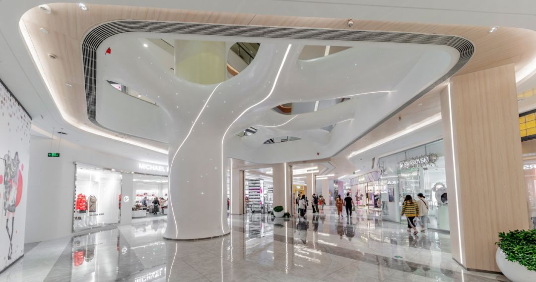 为什么杭州的年轻人都爱去in77？| iziRetail热点_进行