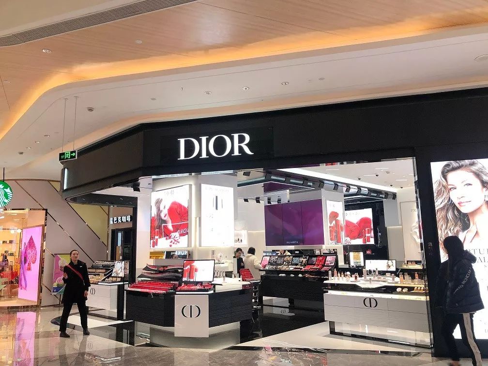 为什么杭州的年轻人都爱去in77？| iziRetail热点_进行