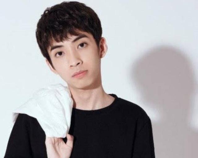 PDD直播谈YM的故事：聚是一坨翔散是满天星，他们都演我_选手