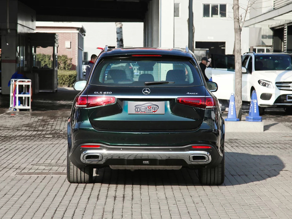 “BBA”SUV旗舰较量 宝马X7、奔驰GLS和奥迪Q8对比分析_搜狐汽车_搜狐网