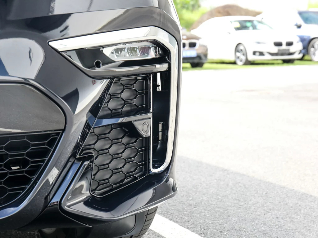 “BBA”SUV旗舰较量 宝马X7、奔驰GLS和奥迪Q8对比分析_搜狐汽车_搜狐网