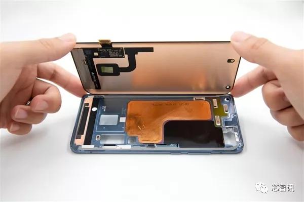 首发骁龙865+LPDDR5！小米10系列官方拆解：大秀散热设计_温度