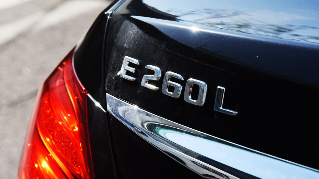 开1.5T奔驰E260L真的是有钱人吗？_搜狐汽车_搜狐网