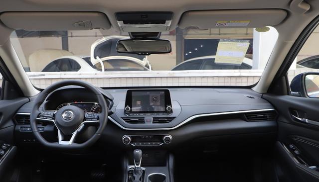 日系老牌猛将再出江湖，2.0T+CVT榨出252马力，20万有30万的气场_搜狐汽车_搜狐网