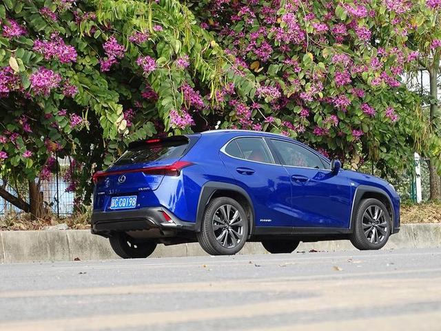 省油又省心 | 试驾雷克萨斯 UX260h F SPORT_搜狐汽车_搜狐网