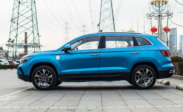 大众开窍了，捷达VS7像极了大众途昂，1.4T售价10.68万起_搜狐汽车_搜狐网