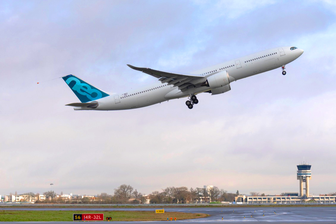 最大起飞重量251吨 新版空客A330neo首飞成功_起落架