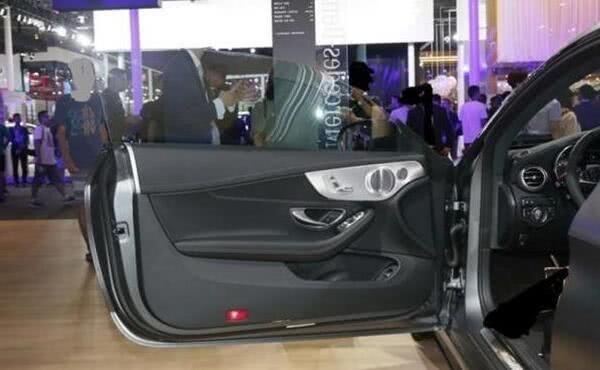 小号“迈巴赫”现身，比奥迪a4l帅气，2.0t配9at，破百仅需6.2秒_搜狐汽车_搜狐网