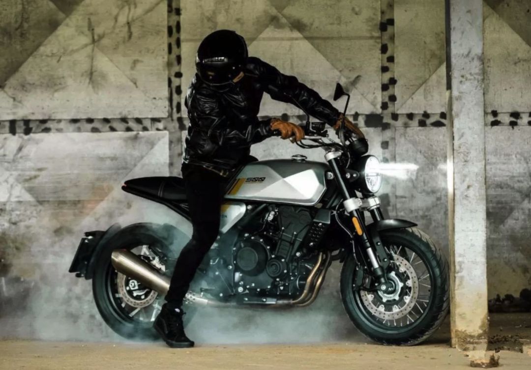 又一国产500双缸复古车高金GK500亮相，网曝售价约3.5万元之间_搜狐汽车_搜狐网