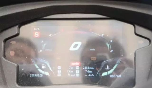 便宜1.3万，亲民版阿普利亚SRmax250性能如何？动力强劲，配置高_搜狐汽车_搜狐网