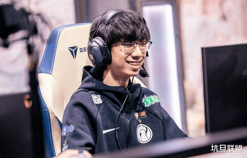 IG最令人羡慕之人，三辅助轮流陪PUFF双排，Jackeylove看到会流泪_Puff