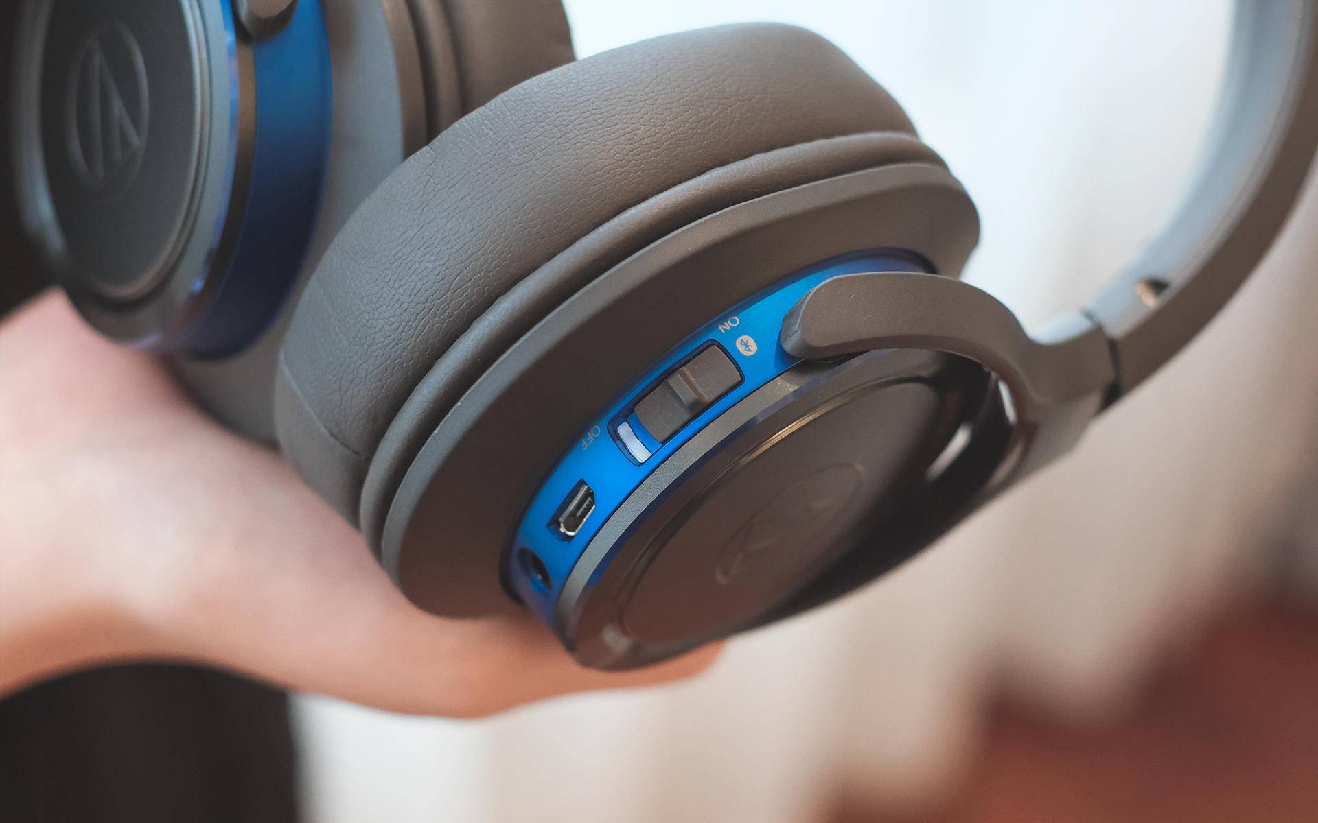 无线蓝牙、有线HiFi，铁三角ATH-WS660BT重低音耳机妹子体验评测_表妹