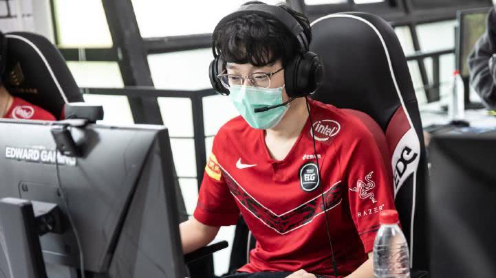 即将大战EDG VG再度首发蕉太狼 有三个关键点值得关注！_Iboy