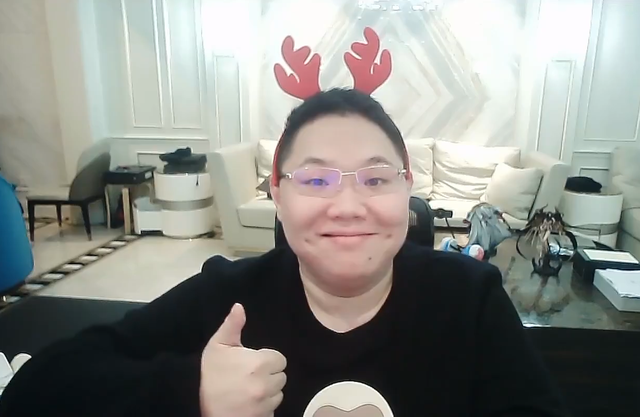 离谱！PDD曾嫌弃队员菜，胜FPX和IG后变脸：我笑出猪叫_战队