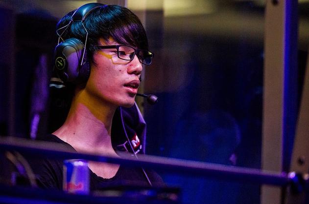 DOTA2：ESLONE小组赛 RNG先斩VG再灭LGD小组第一 IG濒临淘汰_Newbee