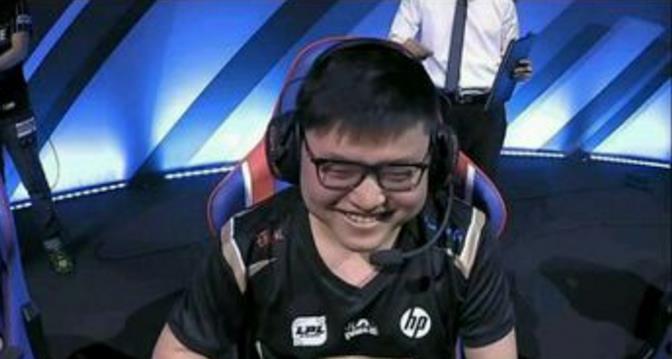 LPL坐稳ADC第一大区，SMLZ和Uzi全部进前三！_iboy