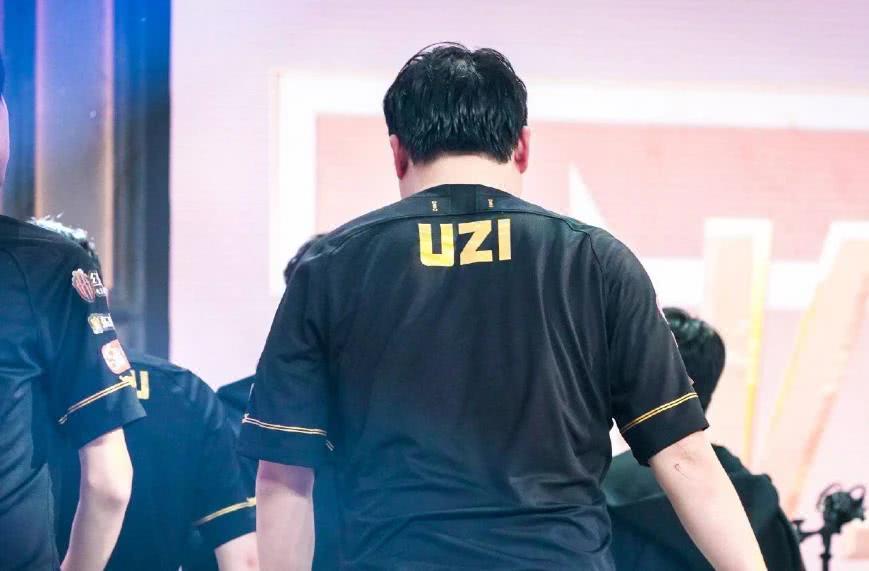 UZI生日RNG齐送祝福 众人齐声道：你是真的强！_Ming