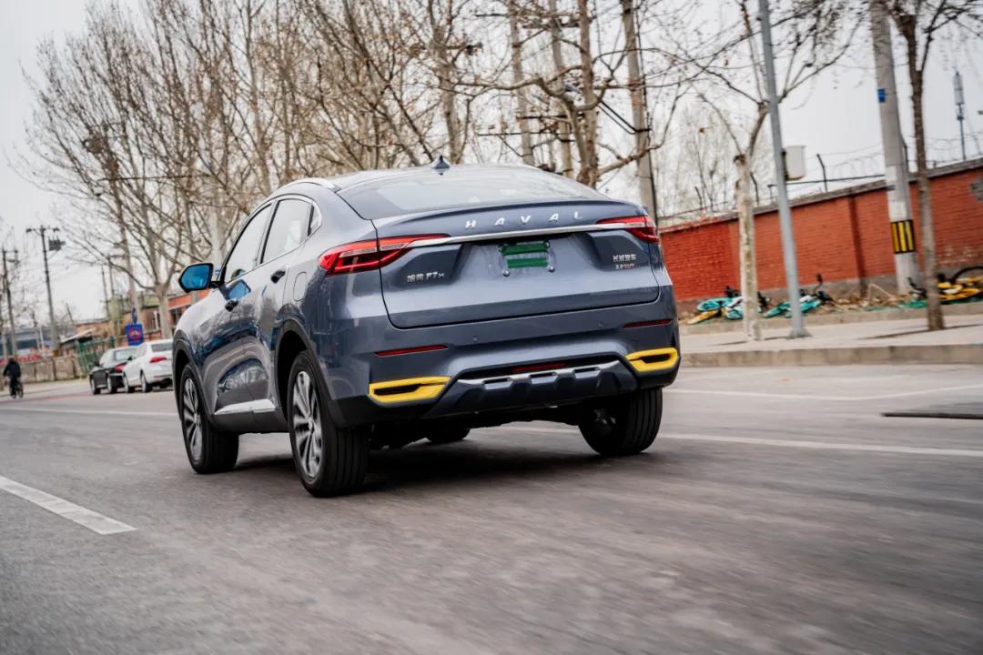 百公里加速6.6s，秒杀一众小钢炮的哈弗F7x性能版驾驶感如何？_搜狐汽车_搜狐网