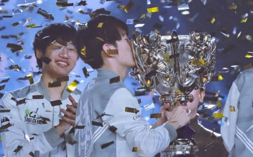 时隔162天，s8冠军AD重回职业赛场！V5成为LPL的“送分童子”？_滔搏