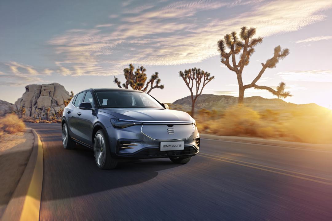 天际ME7科技感“星际灰”车色如何实现的？解读天际汽车智能涂装车间_搜狐汽车_搜狐网