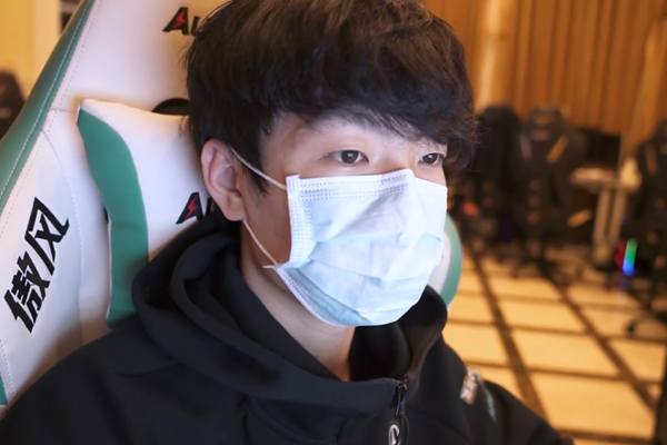 LPL季后赛成“让八”游戏？RNG爆冷不敌DMO，好在大概率不会出局_战队