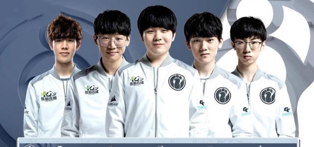 卧薪尝胆！GRF赢下比赛后亮iG队标，Ucal选手：为了激励队友_战队