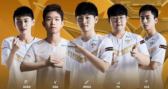 LCK赛区GRF赛场集体亮iG图标，即使不堪也欲以疼痛激励自己前行_战队