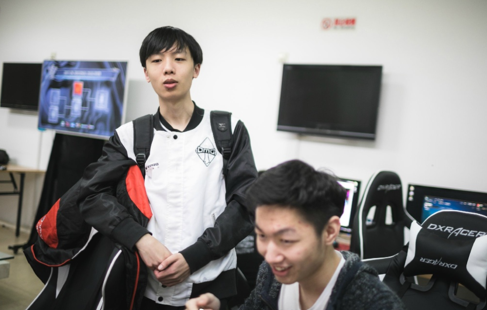 值得尊敬的ADC：被WE淘汰后 马哥训练至凌晨3点_Rank