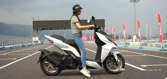 市售最强动力150cc级运动踏板，三阳 DRG158评测_搜狐汽车_搜狐网