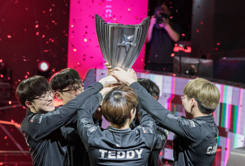 SKT续写辉煌，3-0零封gen.g夺冠，再次刷新LCK常规赛里程碑！_战队